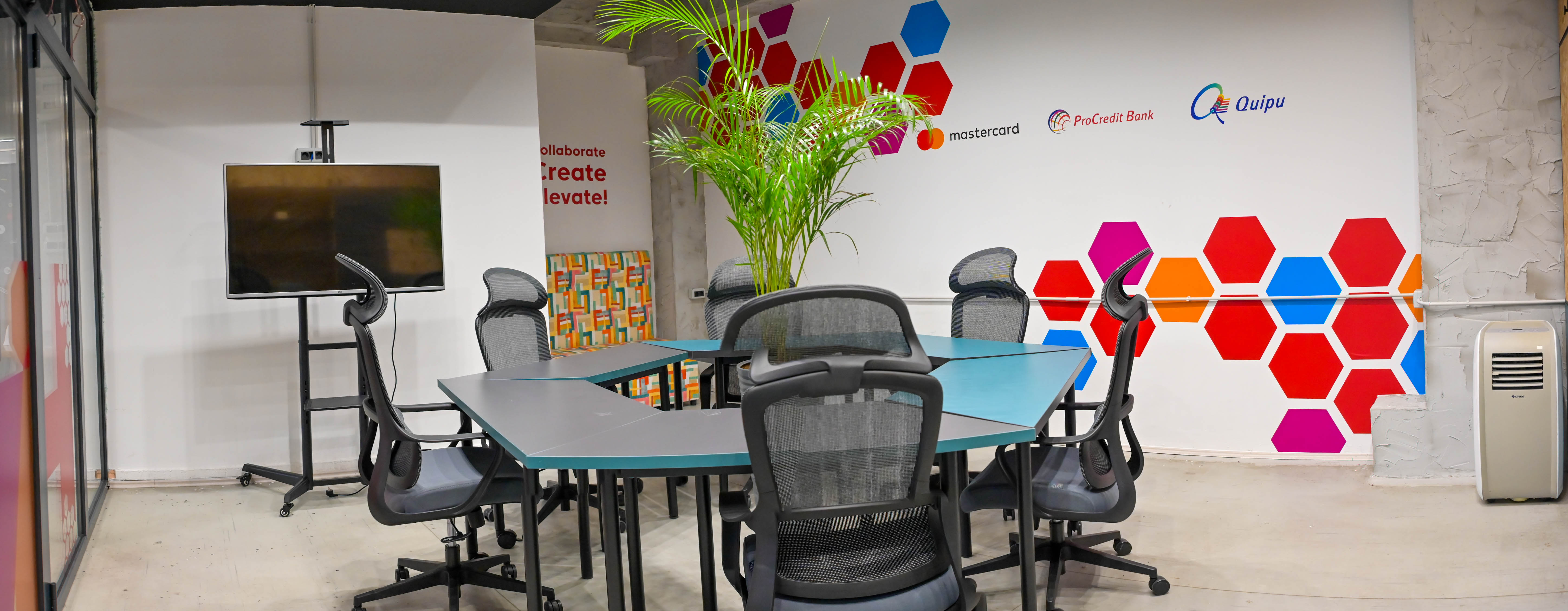 Hive Room | ProCredit Bank